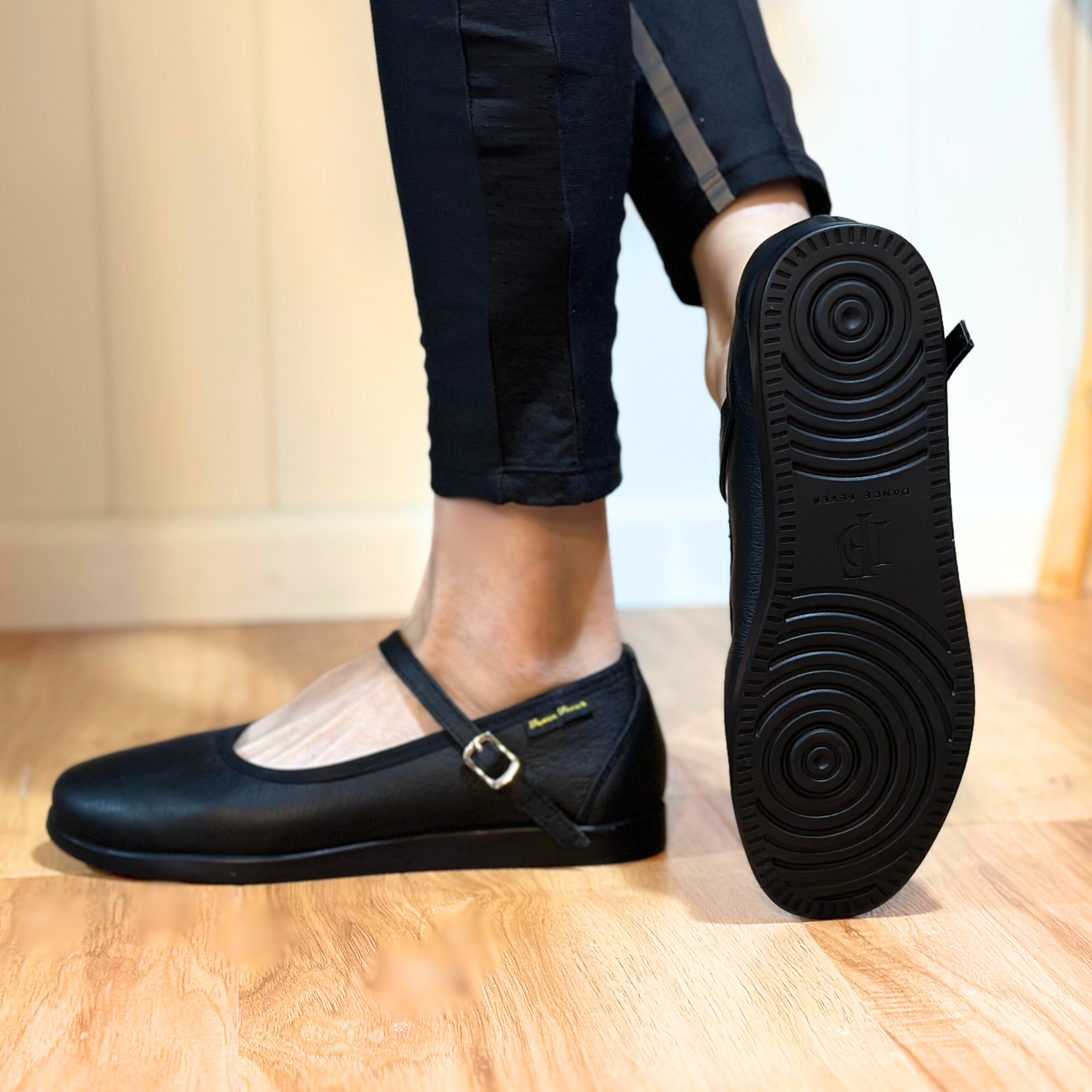 7820B-1 Ladies, Classic, Mary Jane, In Black Leather With Dual Pivot P ...